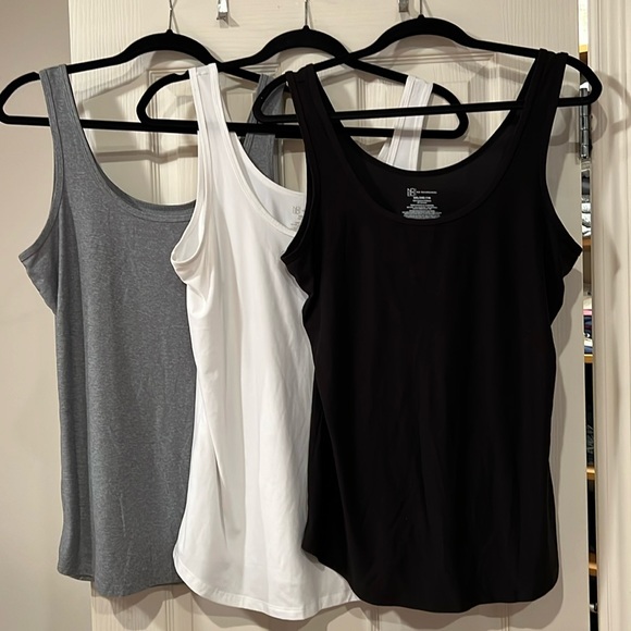 Tops | Set Of 3 Scoop Neck Tanks | Poshmark